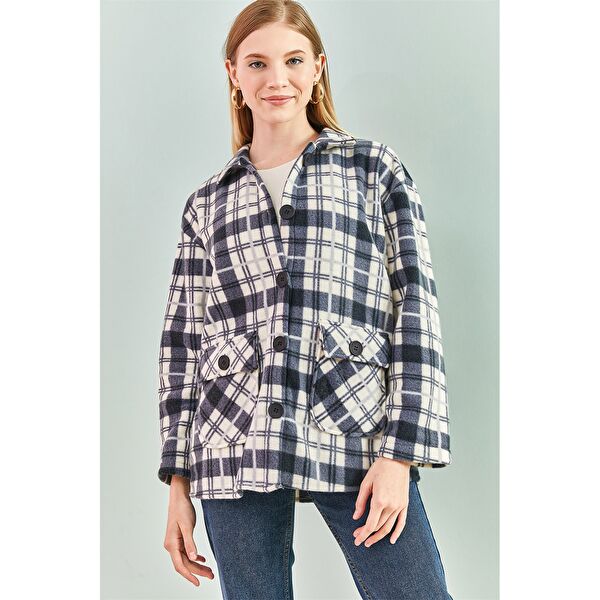 Önden Düğme Kapamalı Ekose Uzun Kollu Oversize Kadın Gömlek Ceket Önden Düğme Kapamalı Ekose Uzun Kollu Oversize Kadın Gömlek Ceket