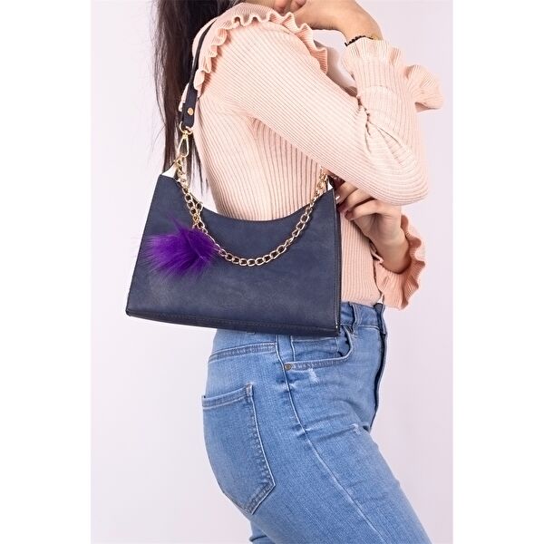 Deri Görünümlü Zincir Detaylı Kadın Omuz Çantası Deri Görünümlü Zincir Detaylı Kadın Omuz Çantası
