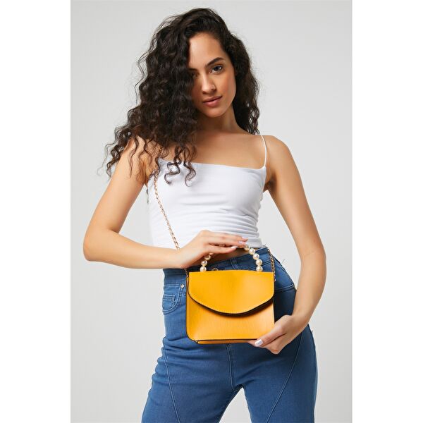 Deri Görünümlü Zincir Askılı Kadın Çapraz Çanta Deri Görünümlü Zincir Askılı Kadın Çapraz Çanta