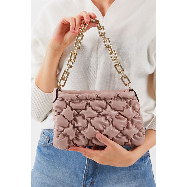 Deri Görünümlü Zincir Askılı Kadın Çapraz Çanta Deri Görünümlü Zincir Askılı Kadın Çapraz Çanta