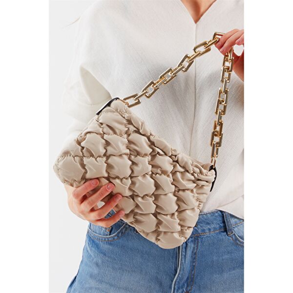 Deri Görünümlü Zincir Askılı Kadın Çapraz Çanta Deri Görünümlü Zincir Askılı Kadın Çapraz Çanta