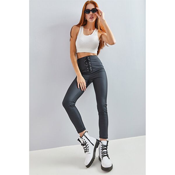 Standart Fit Düz Deri Görünümlü Kadın Tayt Pantolon