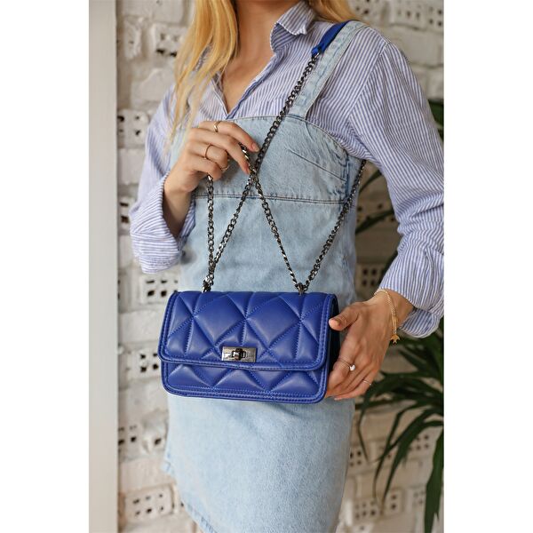 Kapitoneli Zincir Askılı Kadın Omuz Çantası