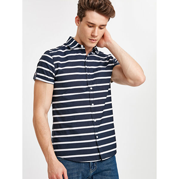 Extra Slim Fit Çizgili Kısa Kollu Poplin Gömlek Extra Slim Fit Çizgili Kısa Kollu Poplin Gömlek