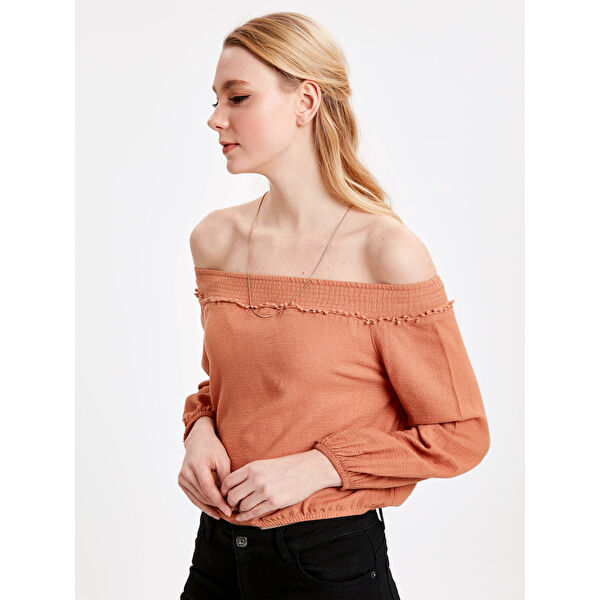 LCW CASUAL Kayık Yaka Uzun Kollu Kadın Bluz LCW CASUAL Kayık Yaka Uzun Kollu Kadın Bluz