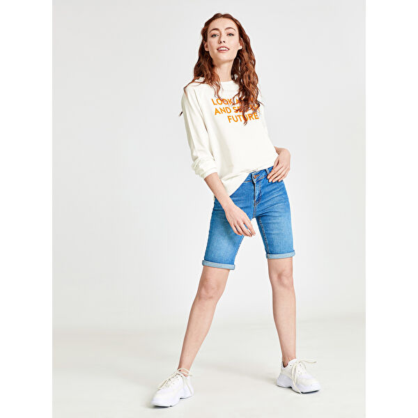 Normal Bel Cep Detaylı Kadın Jean Şort