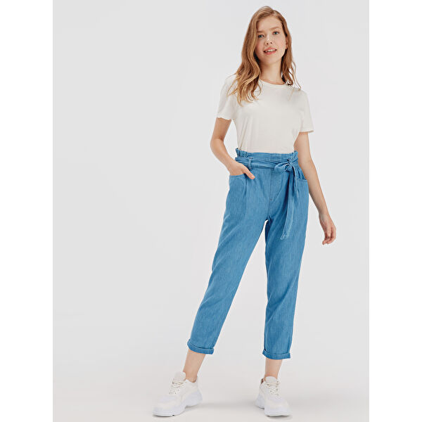 Beli Lastikli Kuşaklı Havuç Jean Pantolon Beli Lastikli Kuşaklı Havuç Jean Pantolon