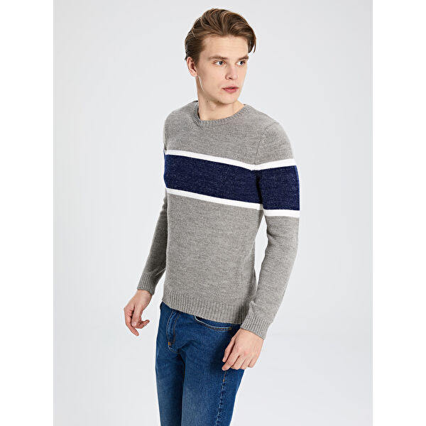 Slim Fit Bisiklet Yaka Desenli İnce Triko Kazak Slim Fit Bisiklet Yaka Desenli İnce Triko Kazak