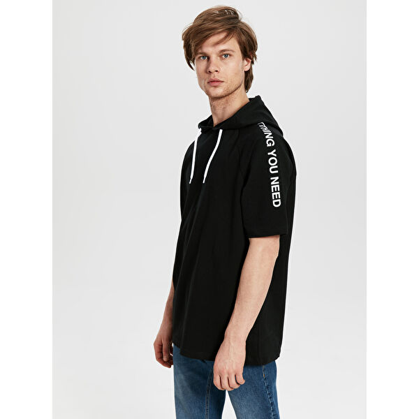 Kapüşonlu Kısa Kollu Baskılı Sweatshirt