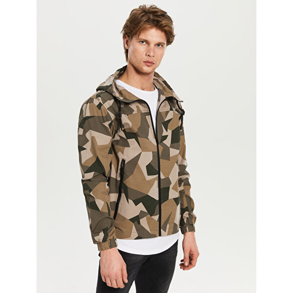 LCW CASUAL Slim Fit Kapüşonlu İnce Erkek Mont