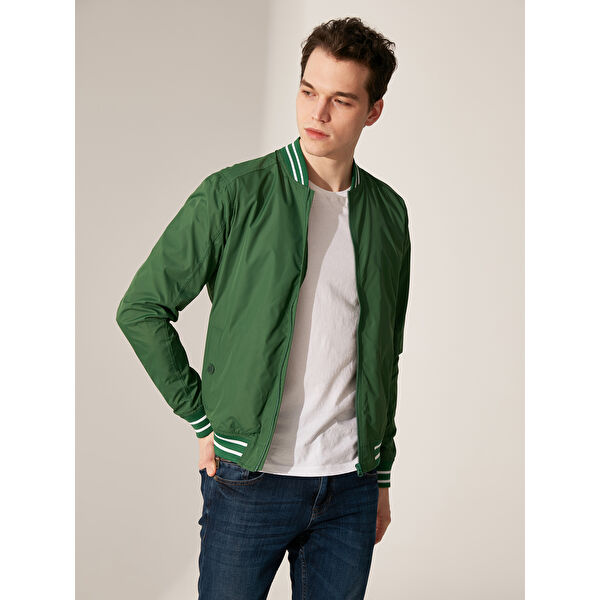 LCW CASUAL Slim Fit Kolej Yaka Bomber İnce Erkek Mont LCW CASUAL Slim Fit Kolej Yaka Bomber İnce Erkek Mont