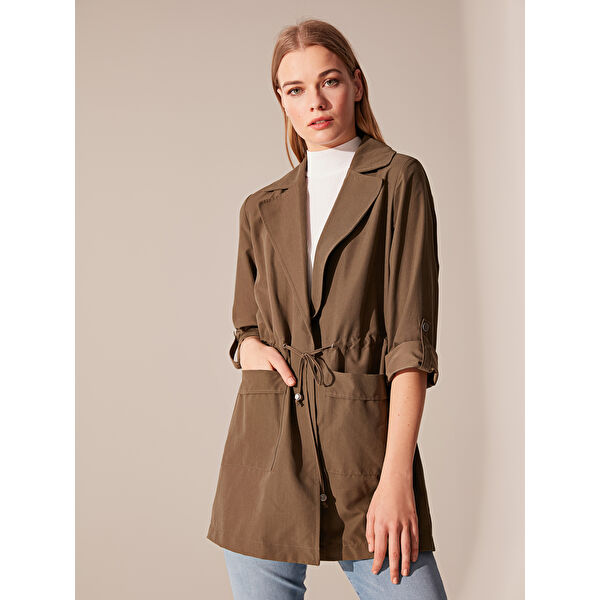 Beli Büzgülü Uzun Kollu Kadın Trençkot Beli Büzgülü Uzun Kollu Kadın Trençkot