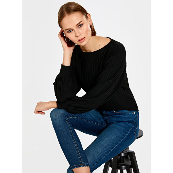 Bisiklet Yaka Esnek Balon Kol Kadın Tişört Bisiklet Yaka Esnek Balon Kol Kadın Tişört