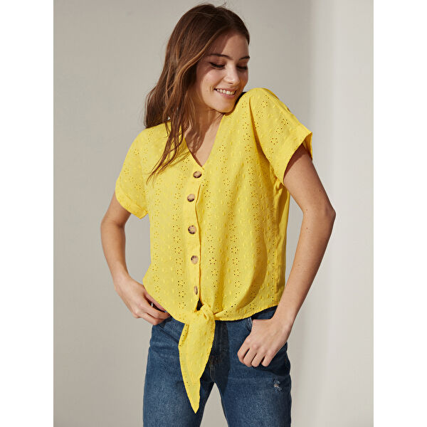 Beli Bağlama Detaylı Fistolu Bluz Beli Bağlama Detaylı Fistolu Bluz