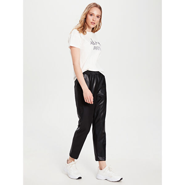 LCW CASUAL Rahat Kalıp Suni Deri Kadın Pantolon LCW CASUAL Rahat Kalıp Suni Deri Kadın Pantolon