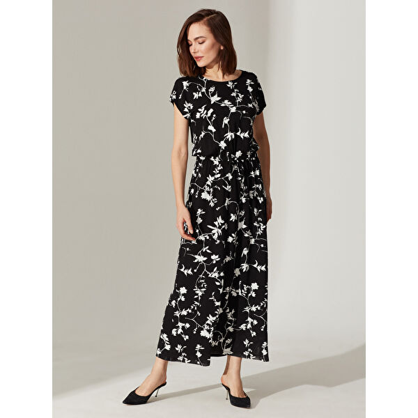 LCW CLASSIC Standart Fit Kısa Kollu Penye Kadın Elbise