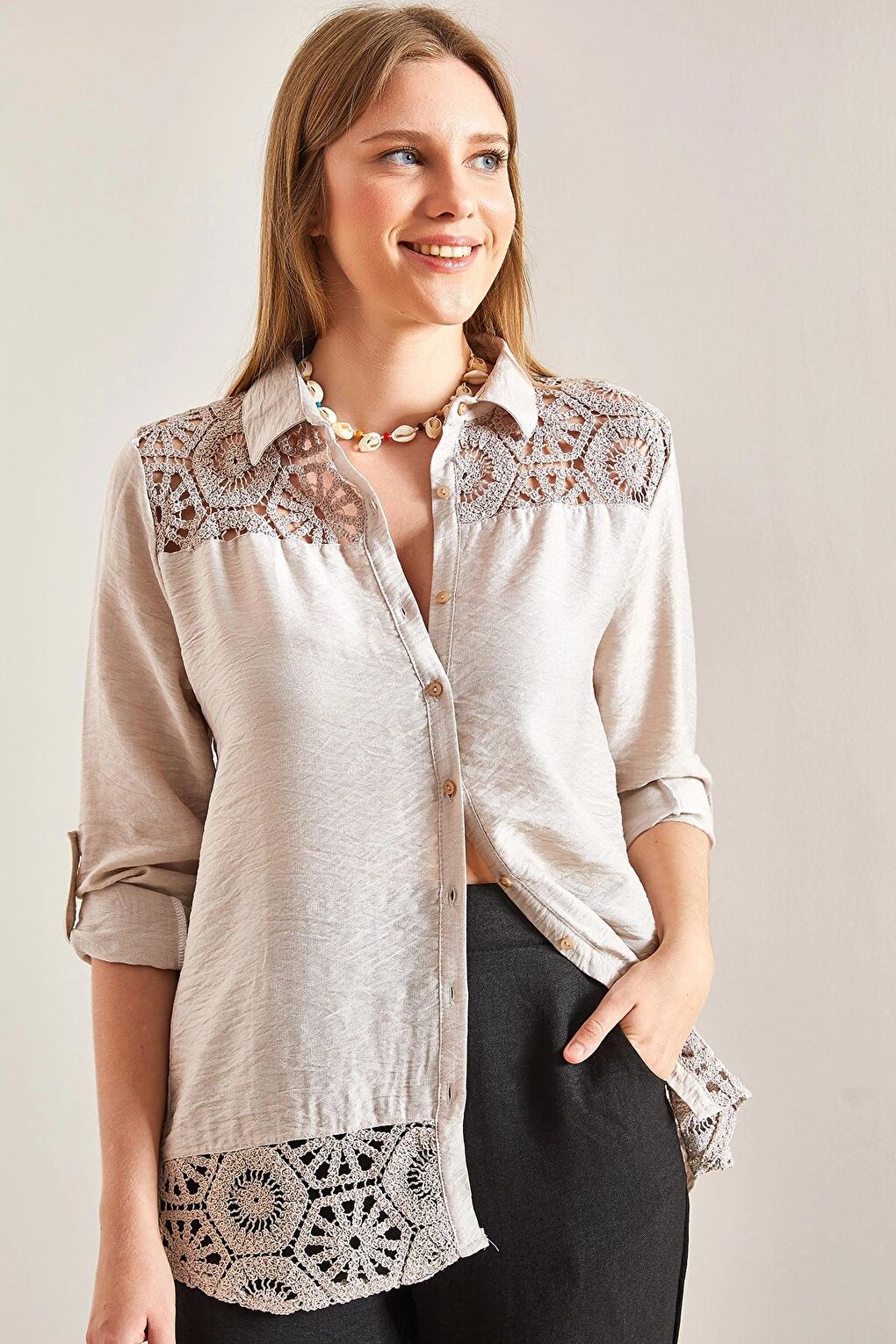 BEJ Kadın Dantel Desenli Kol Katlamalı Gömlek - S000020706-19928 | LCW