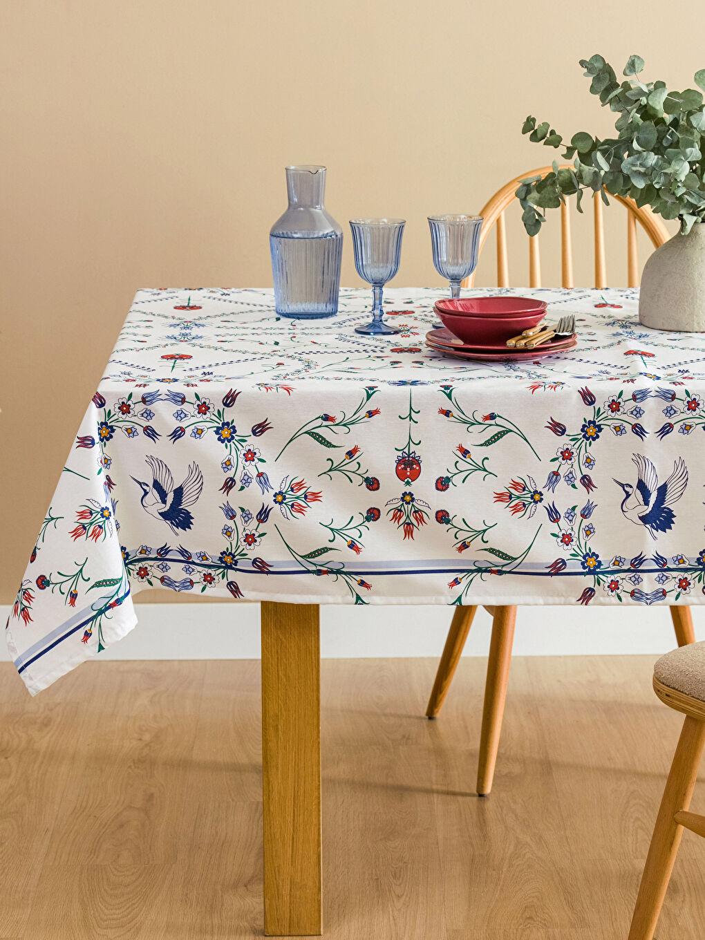 Stolnjak Sa Printom 150x200 cm -S3G874Z8-F9C - S3G874Z8-F9C - LC Waikiki