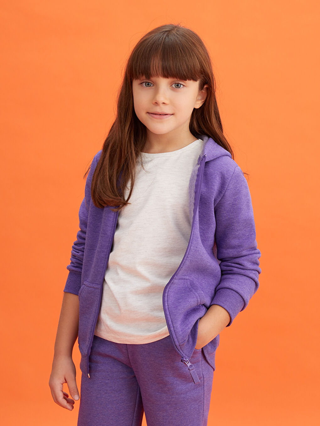 LC WAIKIKI Crew Neck Basic Long Sleeve Girls' T-Shirt -W20562Z4-L9Y ...