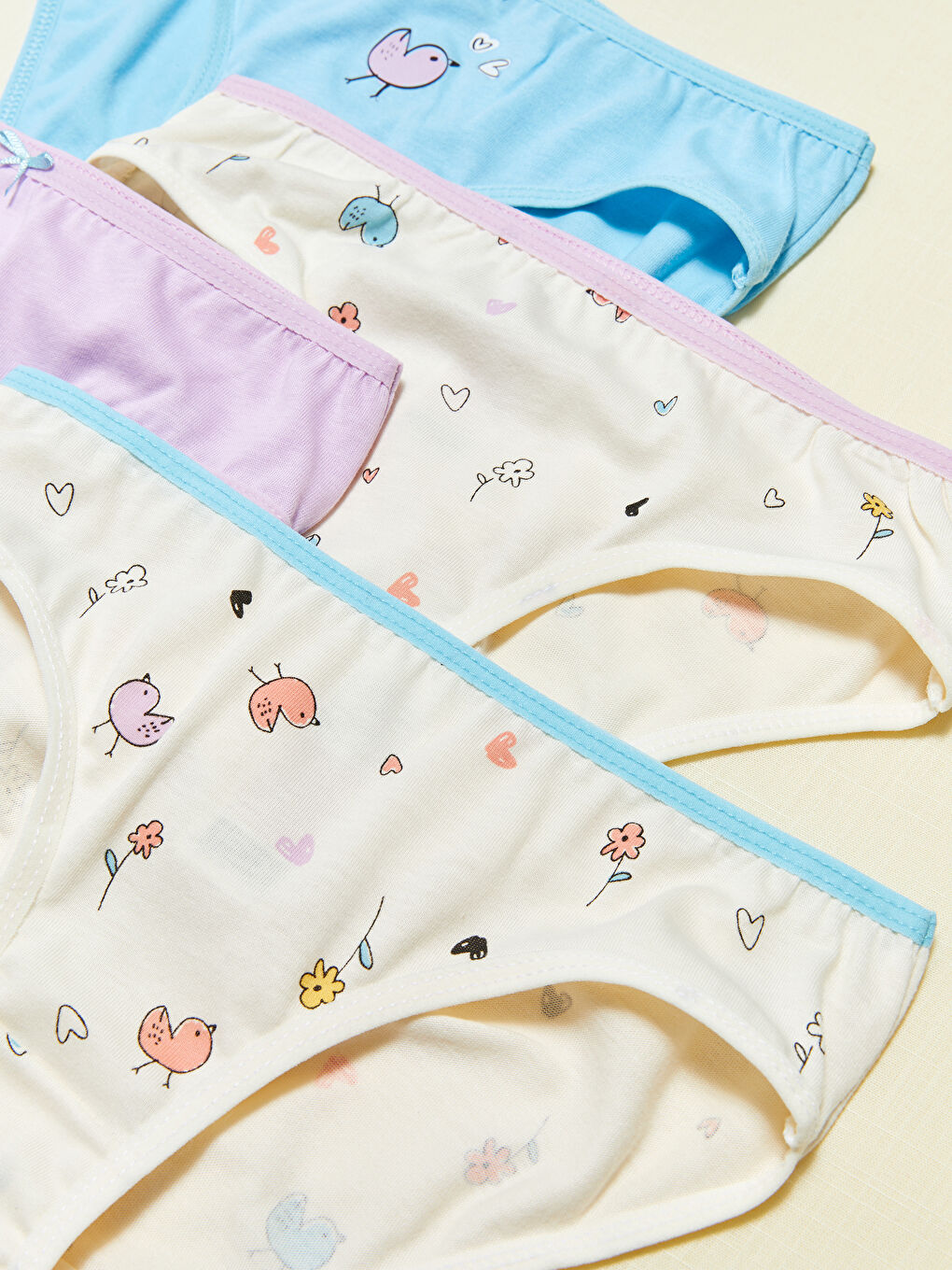 Printed Girl Panties 4 Pieces -W28942Z4-G8J - W28942Z4-G8J - LC Waikiki