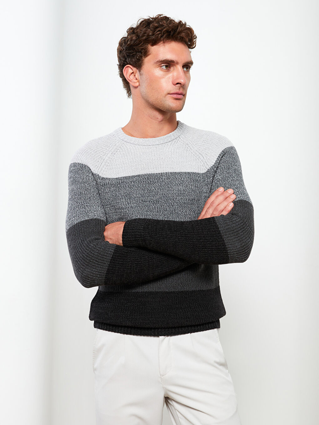 Pulover Tricotat Cu Mânecă Lungă, Cu Decolteu Rotund Şi Cu Bloc De ...