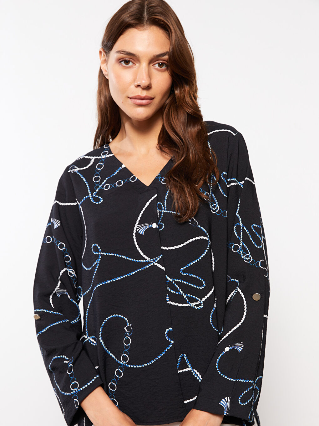 SİYAH V Yaka Desenli Uzun Kollu Kadın Bluz - W2EH54Z8-LQJ | LCW