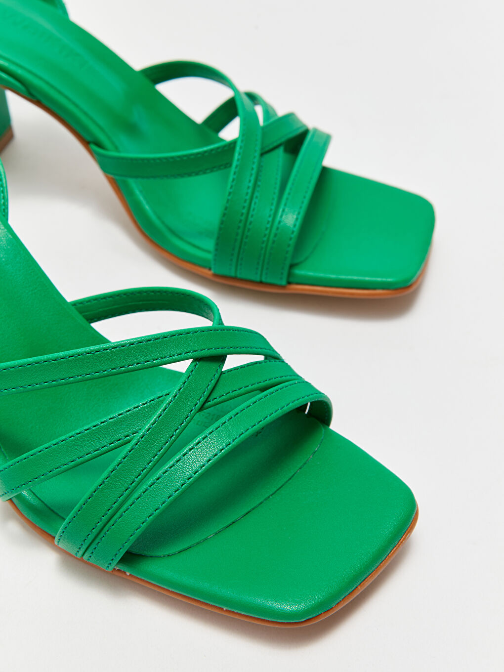 YEŞİL Çapraz Bantlı Kadın Topuklu Sandalet - S3G218Z8-R32 | LCW