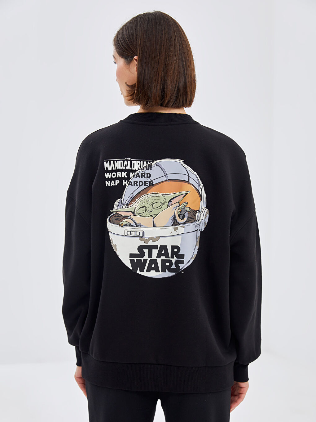 Crew Neck The Mandalorian Printed Oversize Women s Thick Sweatshirt W46139Z8 CVL W46139Z8 CVL LC Waikiki