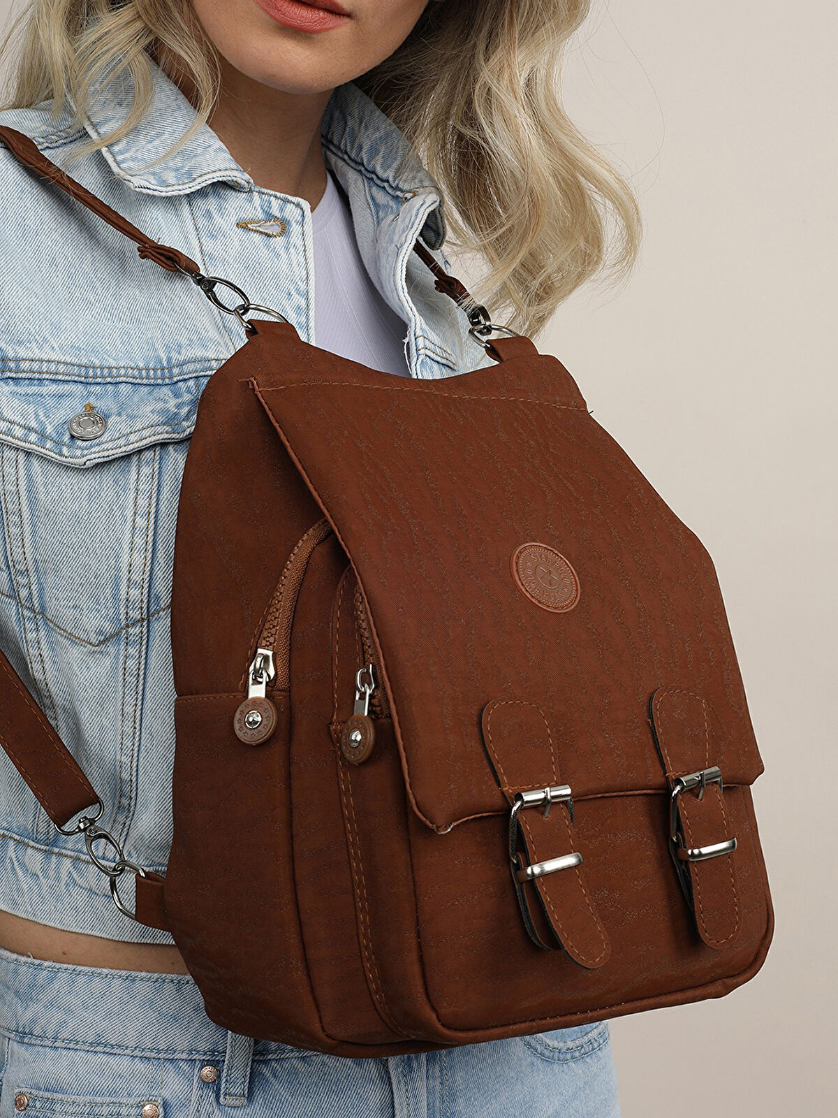 Madamra Çok Gözlü Kadın Sırt Çantası