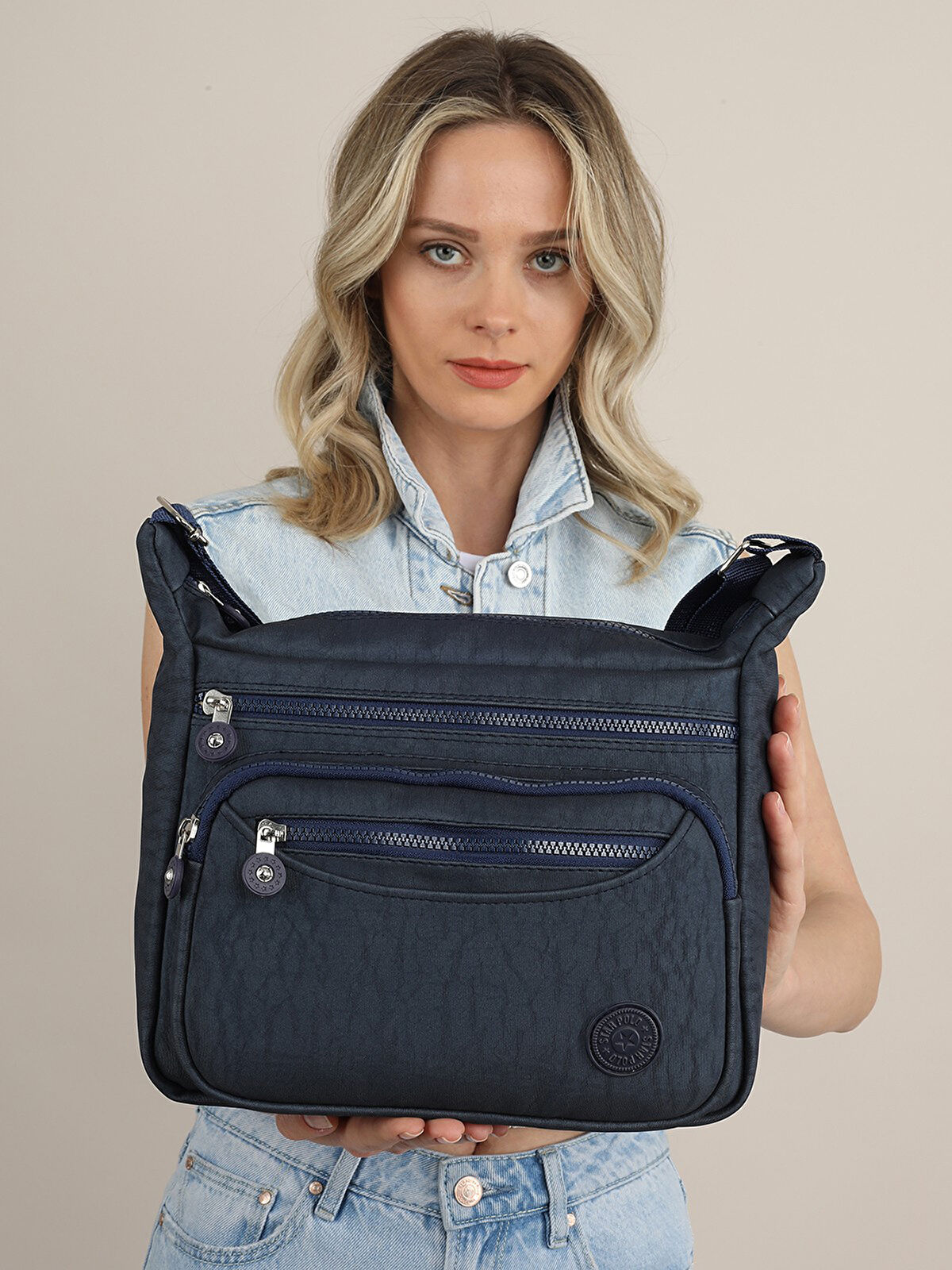 Madamra Çok Bölmeli Fermuarlı Kadın Omuz Çantası