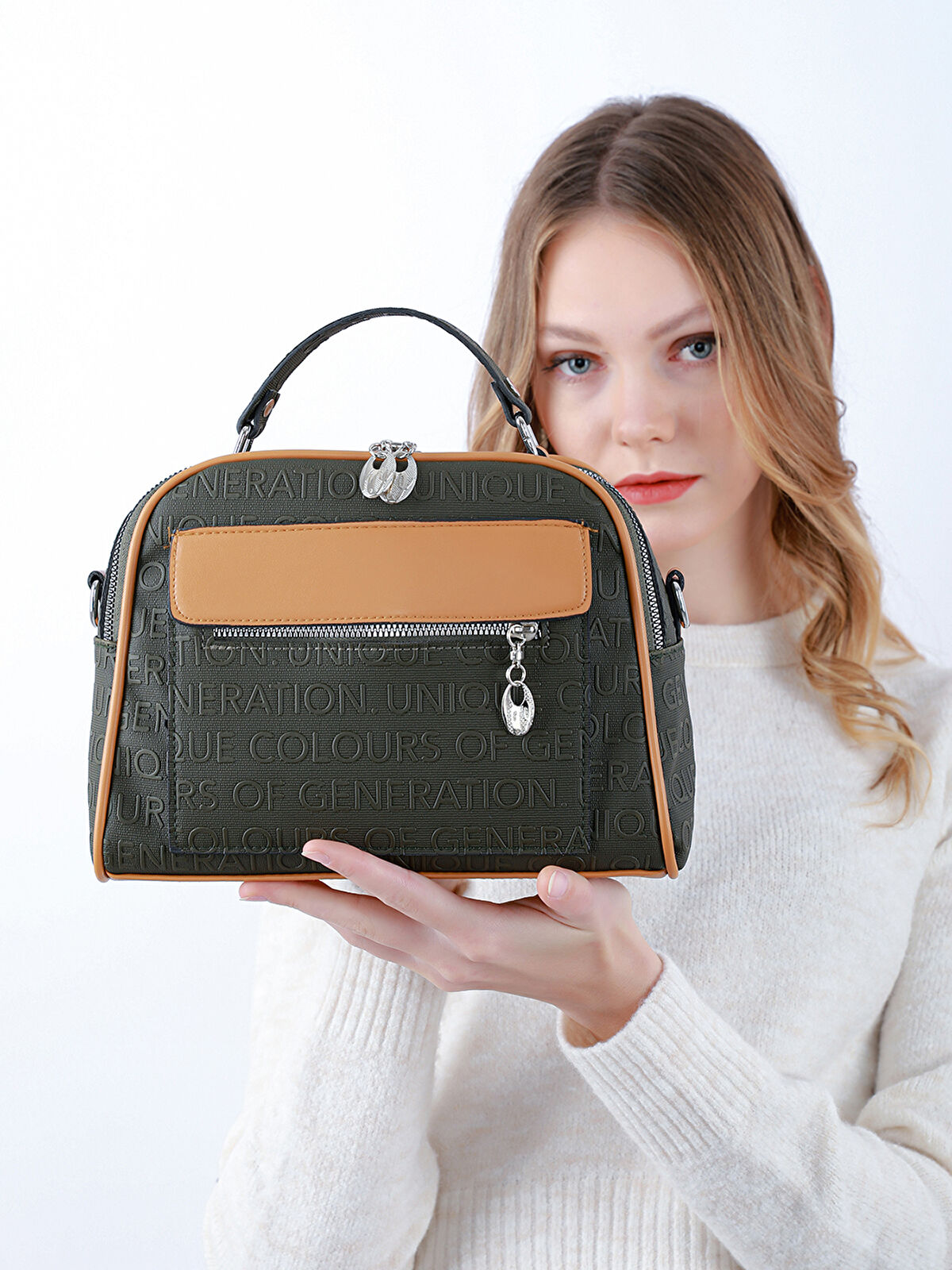 Madamra Deri Görünümlü Ayarlanabilir Askılı Kadın Çapraz Çanta