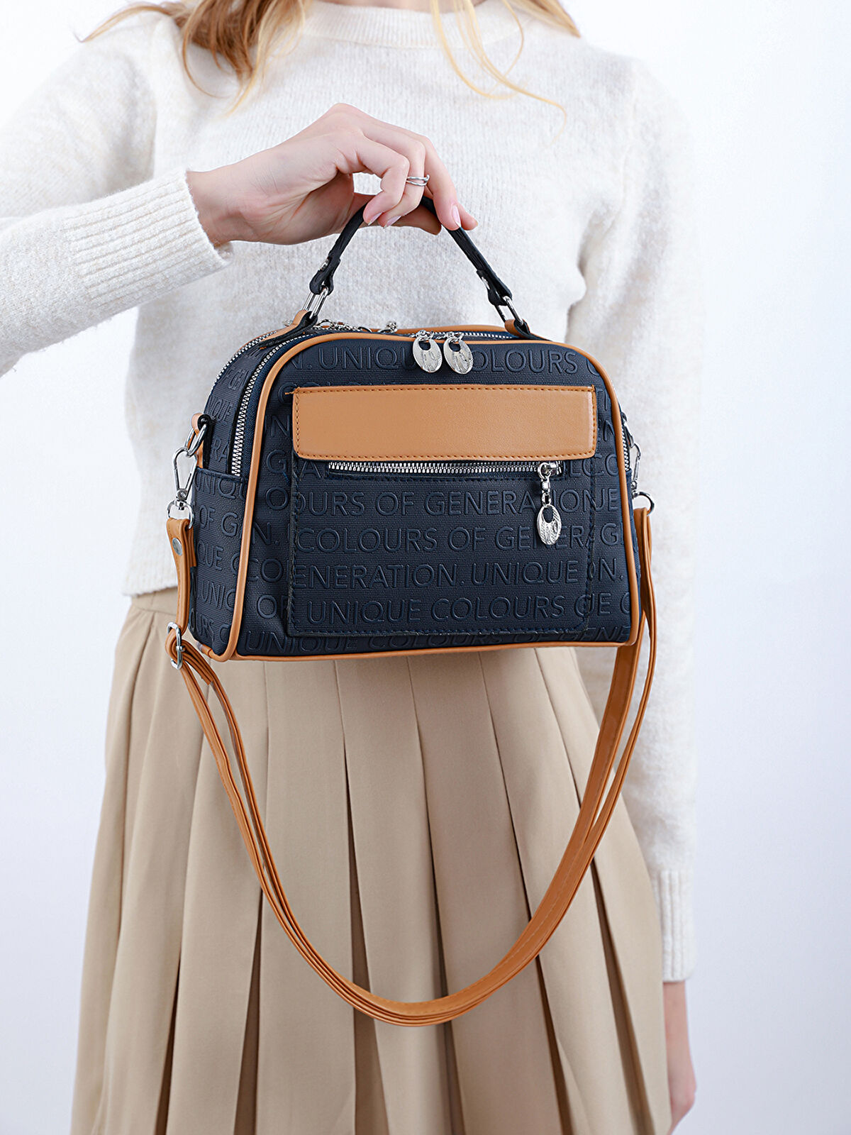 Madamra Deri Görünümlü Ayarlanabilir Askılı Kadın Çapraz Çanta