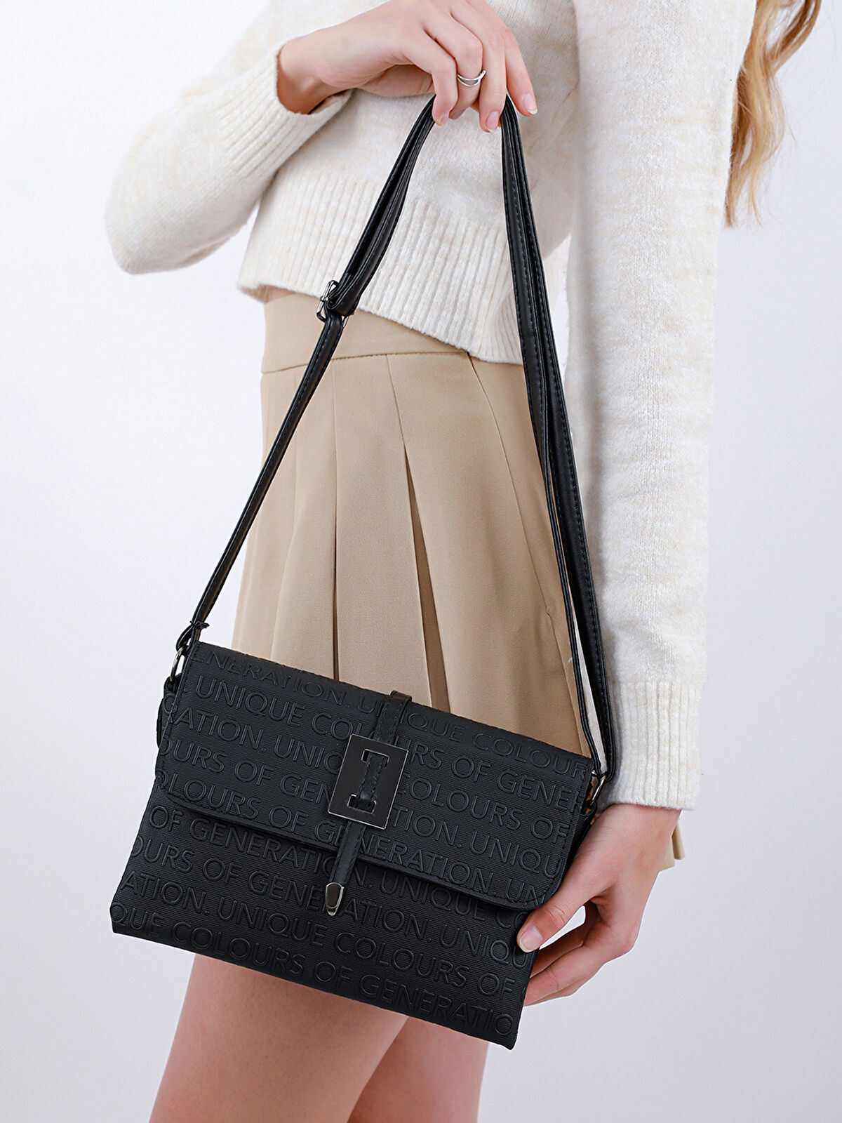 Madamra Deri Görünümlü Çok Bölmeli Kadın Omuz Çantası