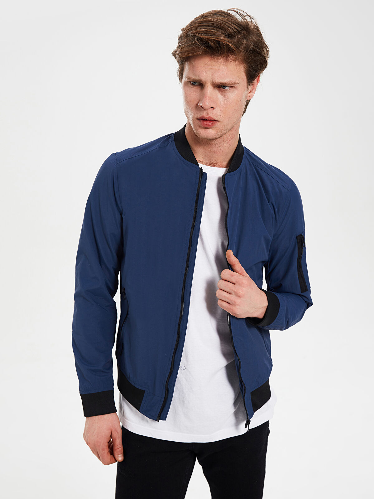 LCW CASUAL Slim Fit Kolej Yaka Bomber İnce Erkek Mont LCW CASUAL Slim Fit Kolej Yaka Bomber İnce Erkek Mont