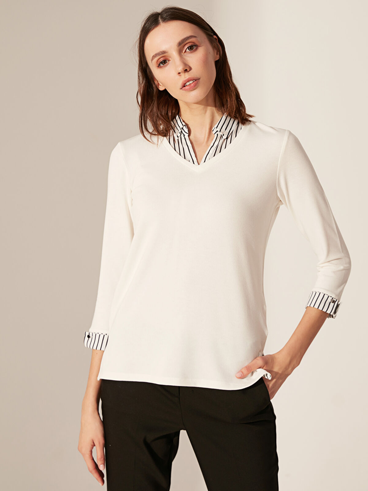 Yaka Detaylı Uzun Kollu Esnek Kadın Tişört