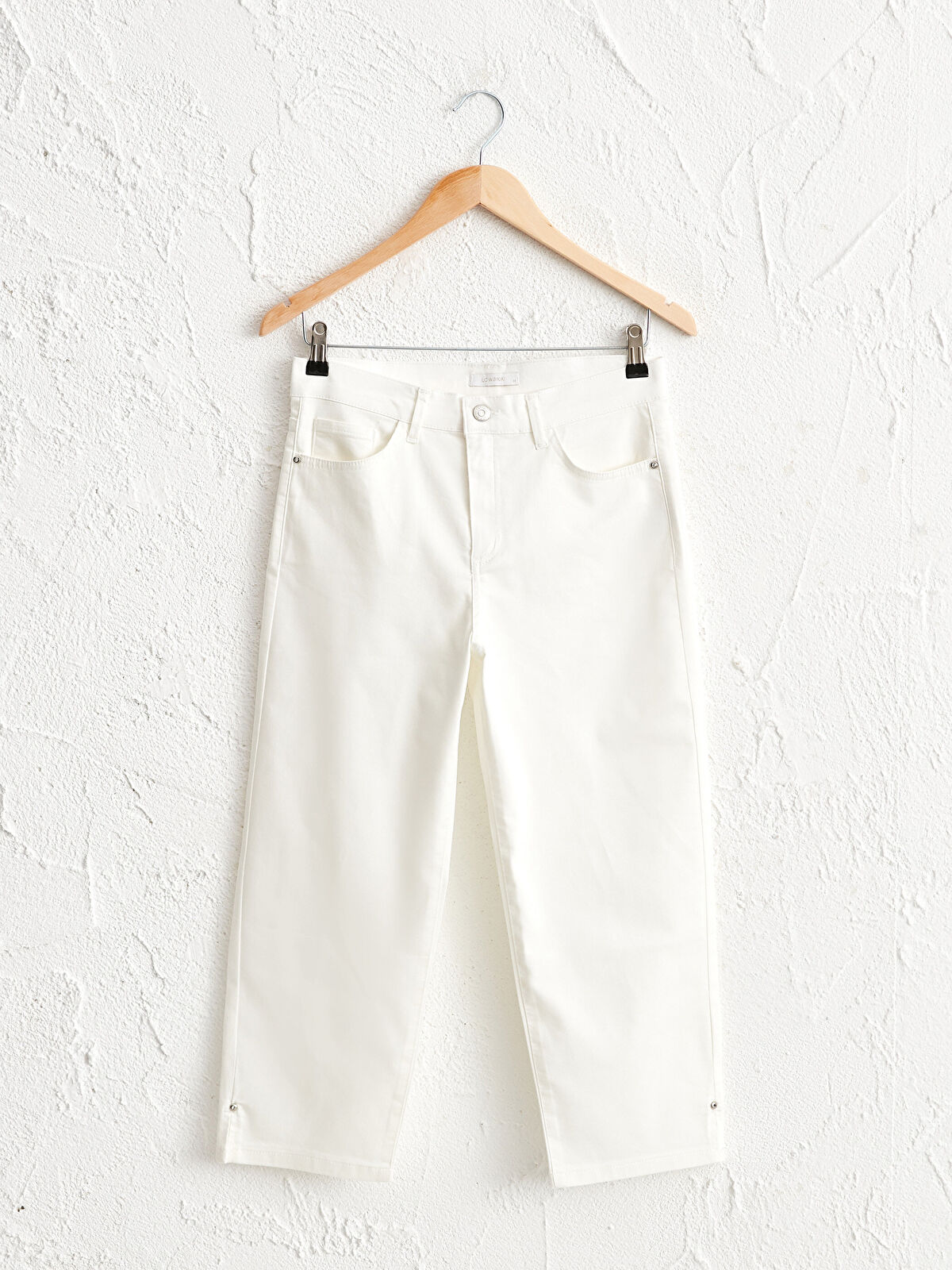 LCW GRACE Standart Fit Gabardin Kadın Düz Paça Esnek Capri