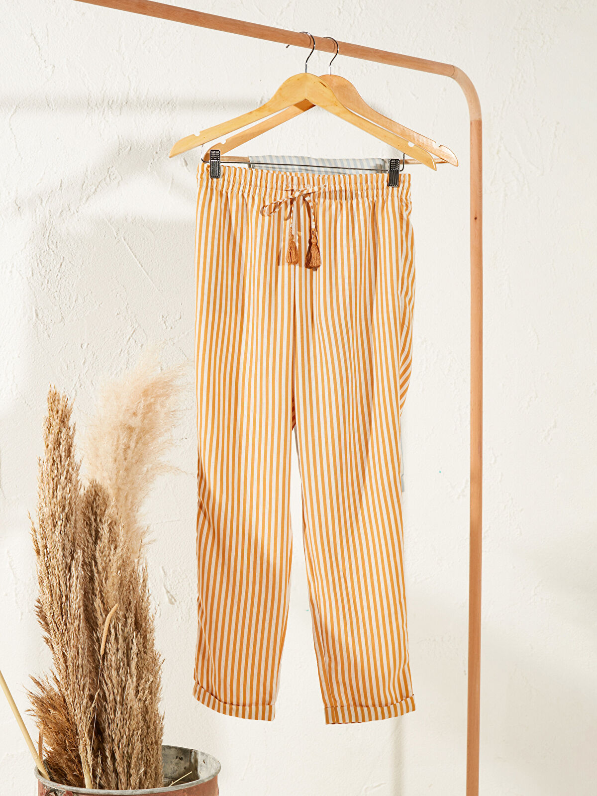 Bilek Boy Çizgili Havuç Pantolon