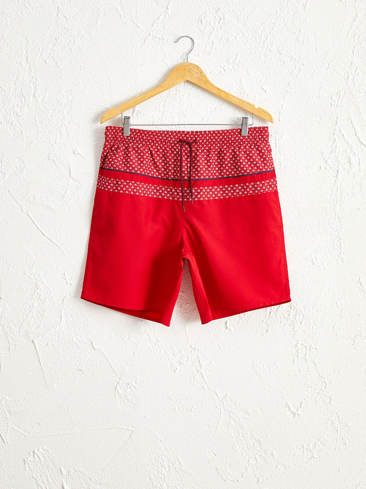 Diz Hizası Boy Desenli Deniz Şortu