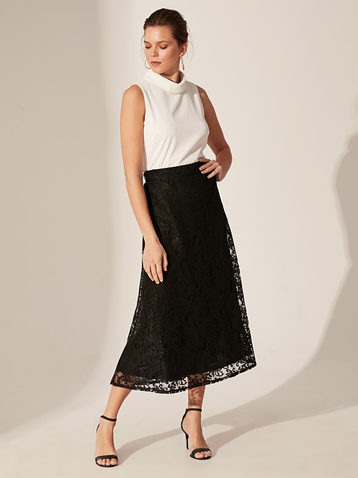 LCW CLASSIC Rahat Kalıp Dantel Kadın Etek