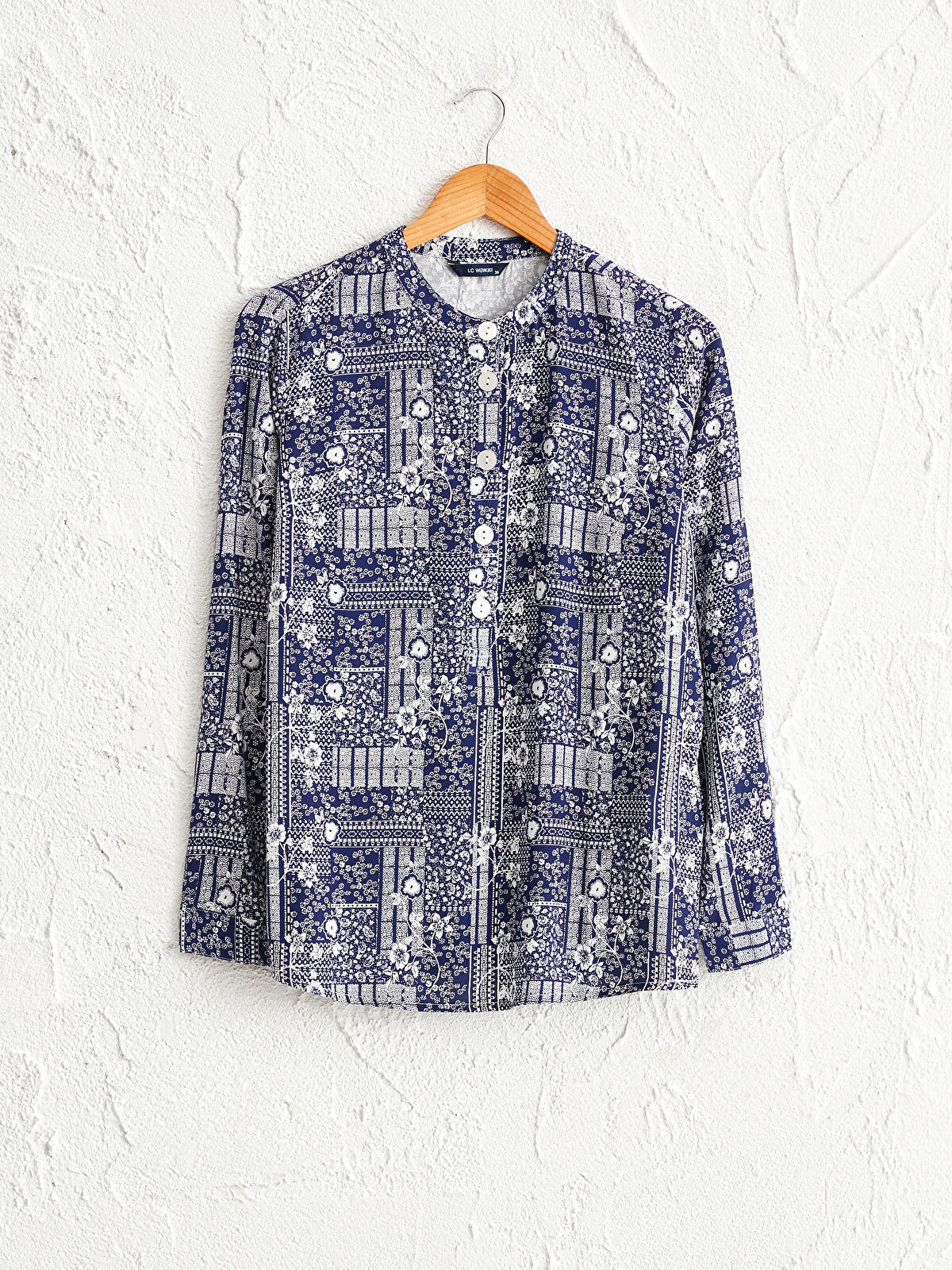 Hakim Yaka Desenli Uzun Kollu Viskon Kadın Bluz Hakim Yaka Desenli Uzun Kollu Viskon Kadın Bluz