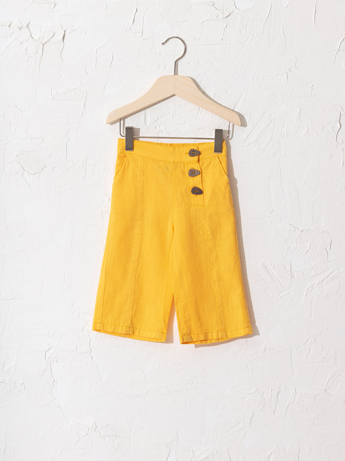 Düğme Detaylı Bol Paça Kız Bebek Pantolon