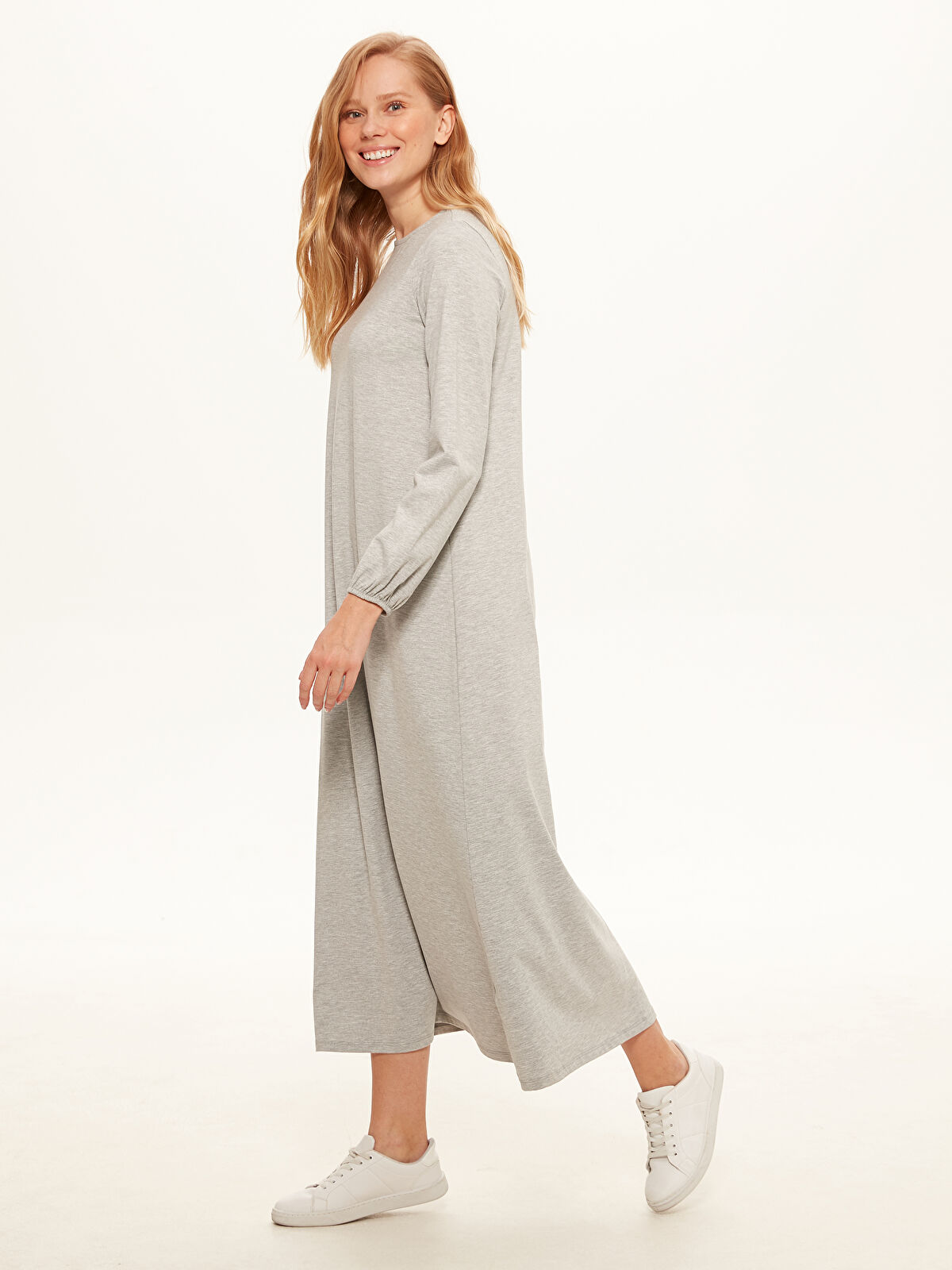 LCW GRACE Standart Fit Uzun Kollu Penye Kadın Elbise LCW GRACE Standart Fit Uzun Kollu Penye Kadın Elbise