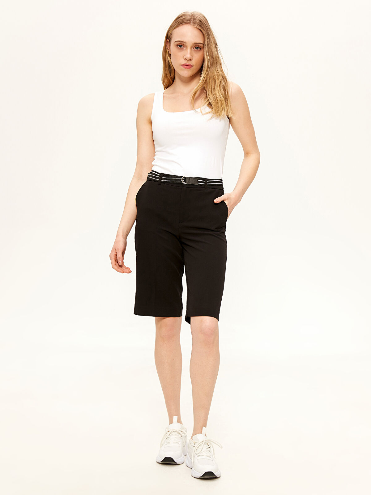 Kemerli Esnek Kadın Bermuda