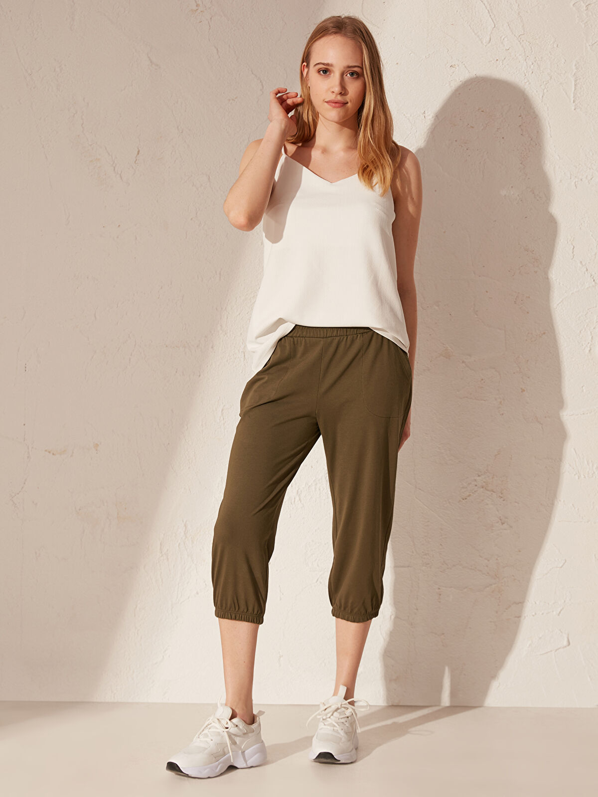 LCW CASUAL Standart Fit Penye Kadın Capri