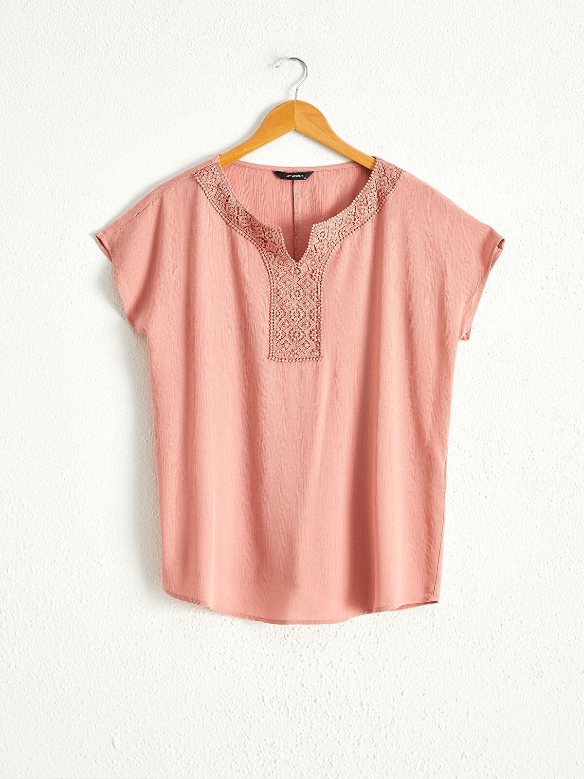 Yakası Dantelli Viskon Bluz