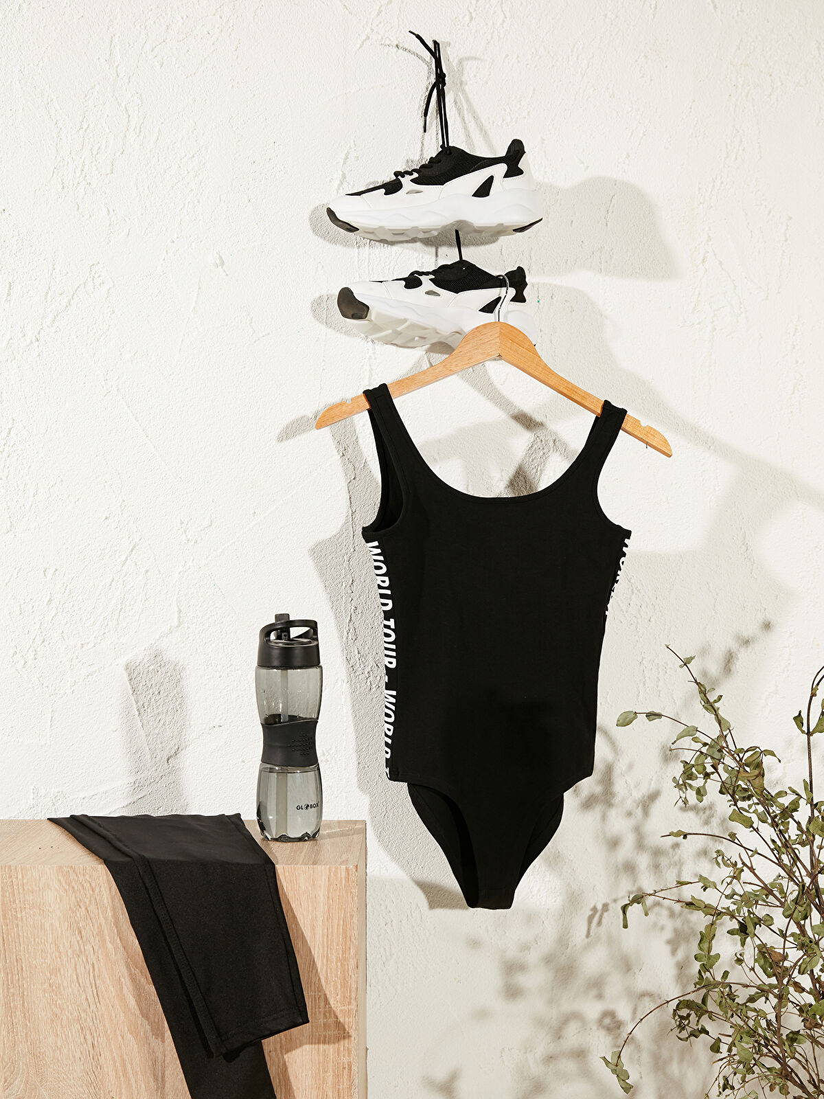 U Yaka Askılı Yazı Baskılı Aktif Spor Pamuklu Kadın Bodysuit