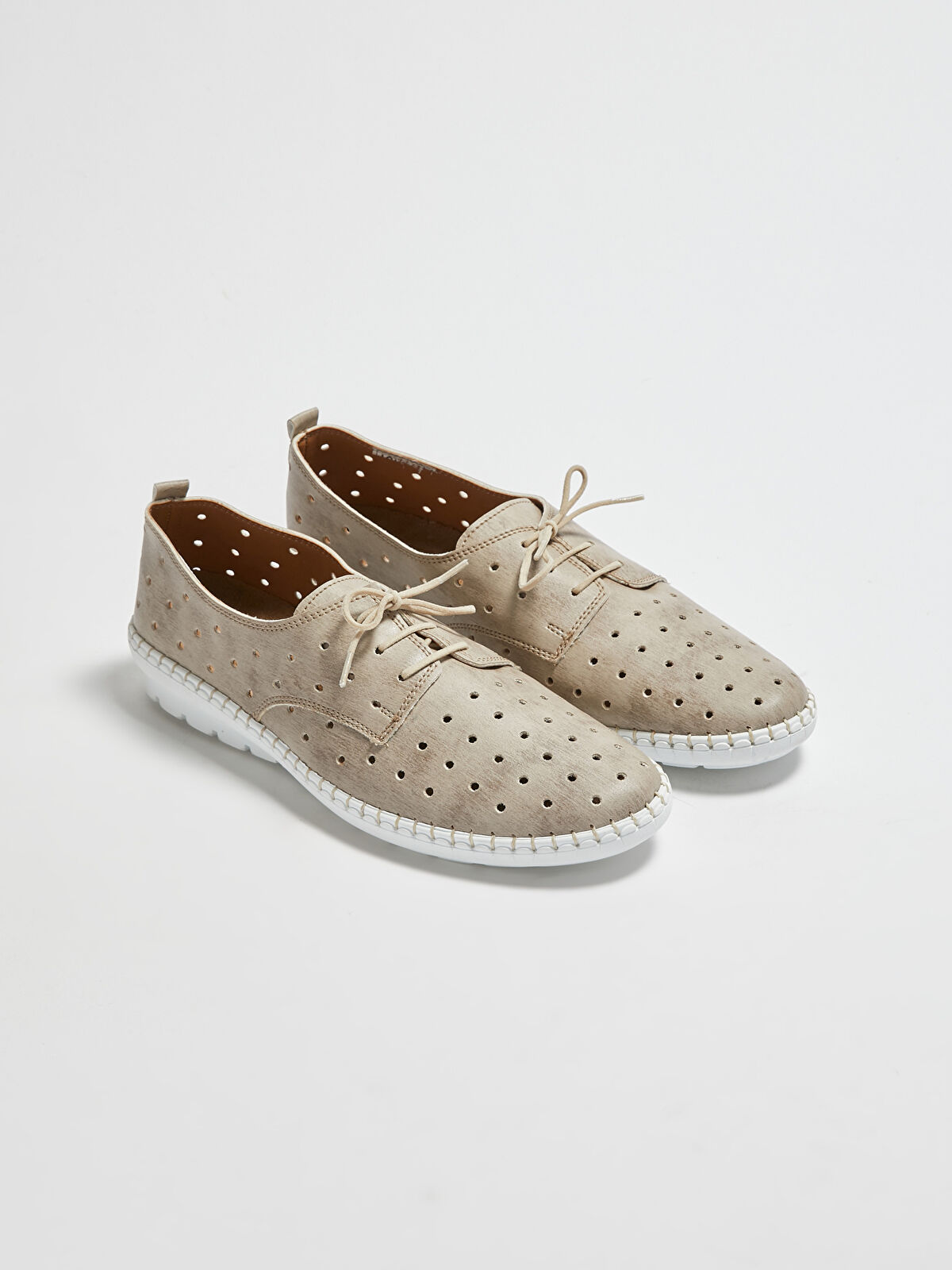 Bağcıklı Deri Görünümlü Kadın Klasik Ayakkabı