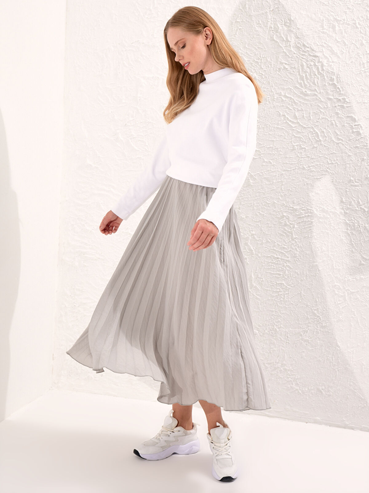 Beli Lastikli Uzun Pileli Etek