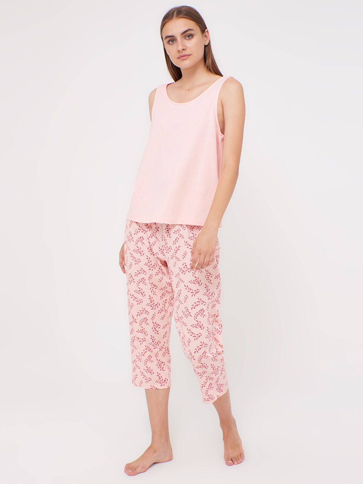 LCW DREAM Bisiklet Yaka Kısa Kollu Penye Kadın Capri Pijama Takımı