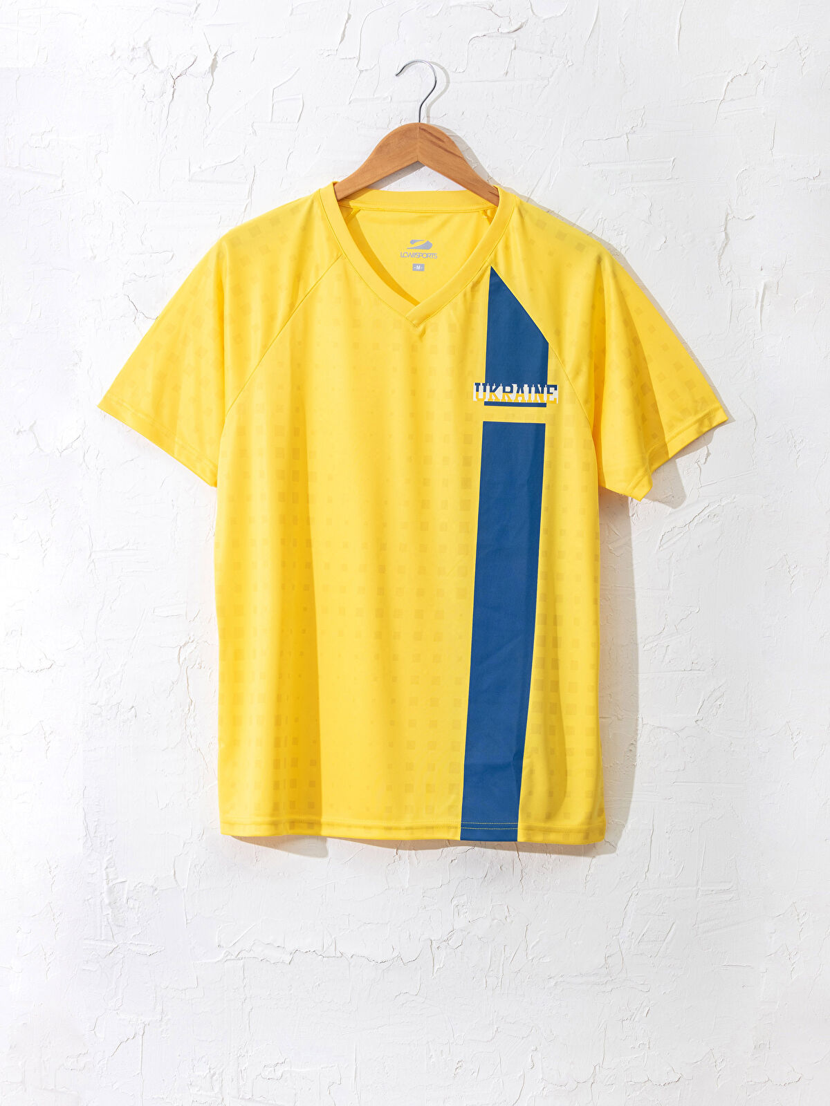 V Yaka Kısa Kollu UEFA EURO 2020 Ukrayna Baskılı Aktif Spor Erkek Taraftar Tişört V Yaka Kısa Kollu UEFA EURO 2020 Ukrayna Baskılı Aktif Spor Erkek Taraftar Tişört